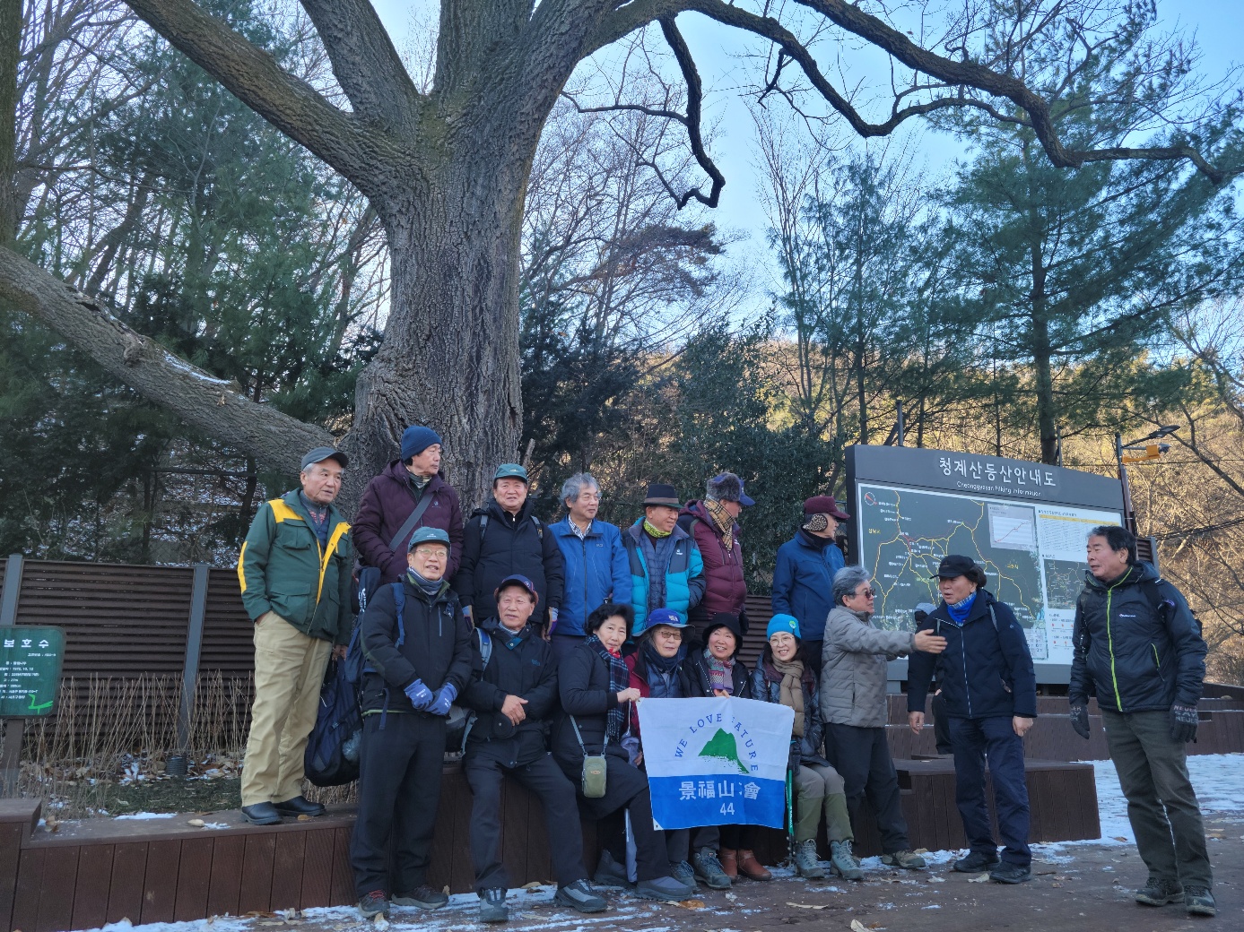 000000000000000000004.jpg (464522 Bytes)