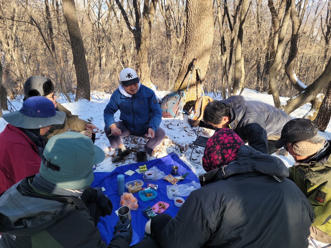 000000000000000000004.jpg (464522 Bytes)